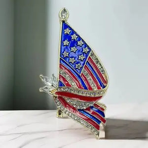American Flag Alloy Brooch – Hooked on Pickin'